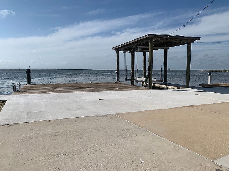 1056 Amaris Blvd, Grand Isle, LA 70358 | Zillow