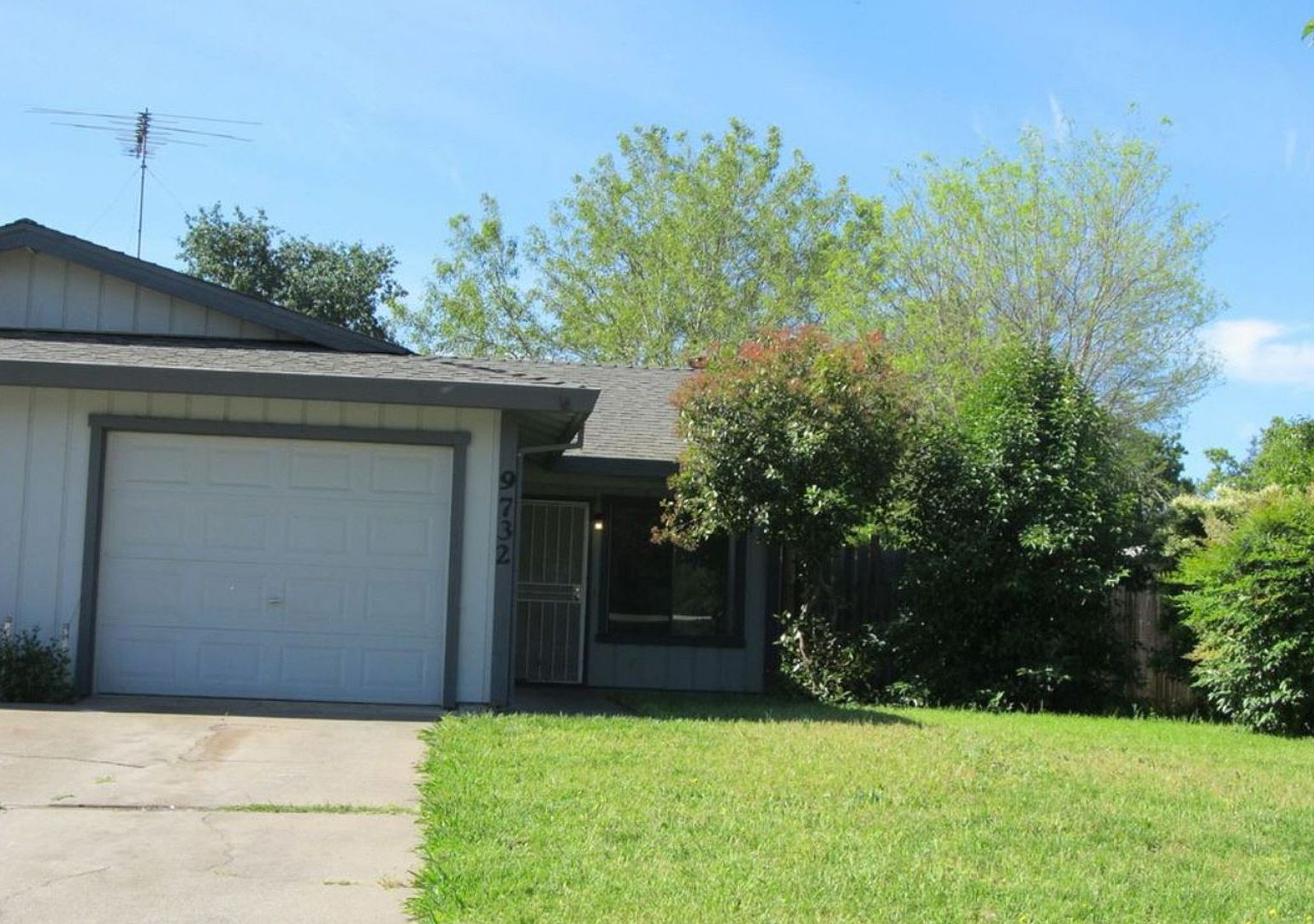 9732 Mars Way, Sacramento, CA 95827 | Zillow
