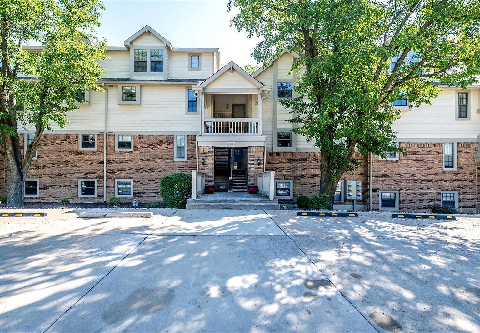 12975 Bryce Canyon Dr APT E, Maryland Heights, MO 63043 | MLS #24044400 ...
