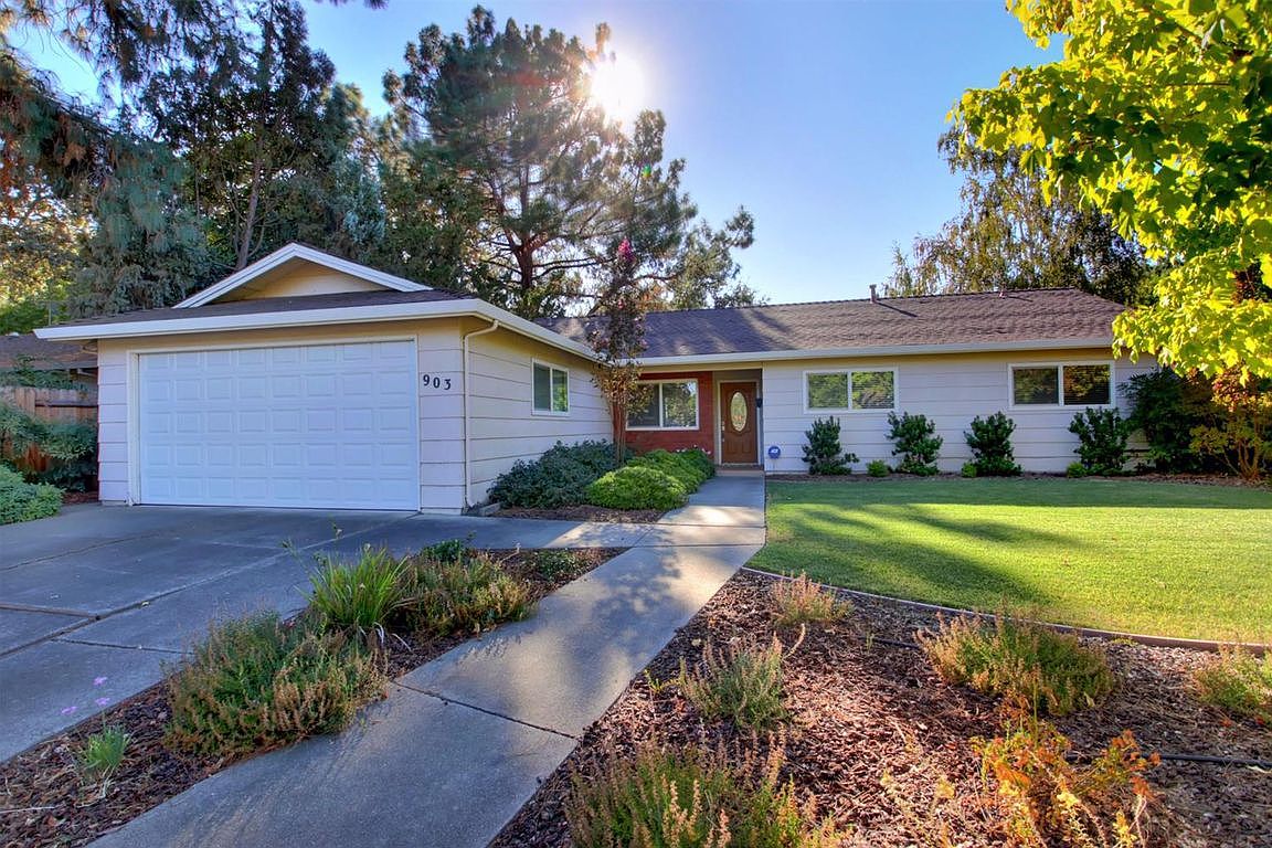 903 Los Robles St, Davis, CA 95618 | Zillow