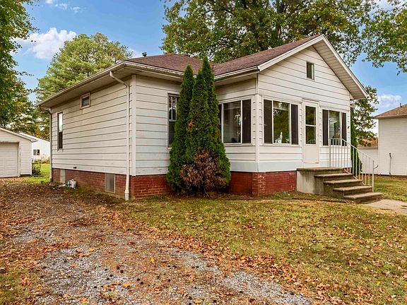 105 Rea St, Valier, IL 62891 | MLS #QC4258184 | Zillow