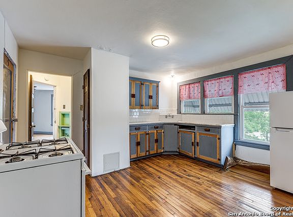 821 Fredericksburg Rd APT 3, San Antonio, TX 78201 | Zillow