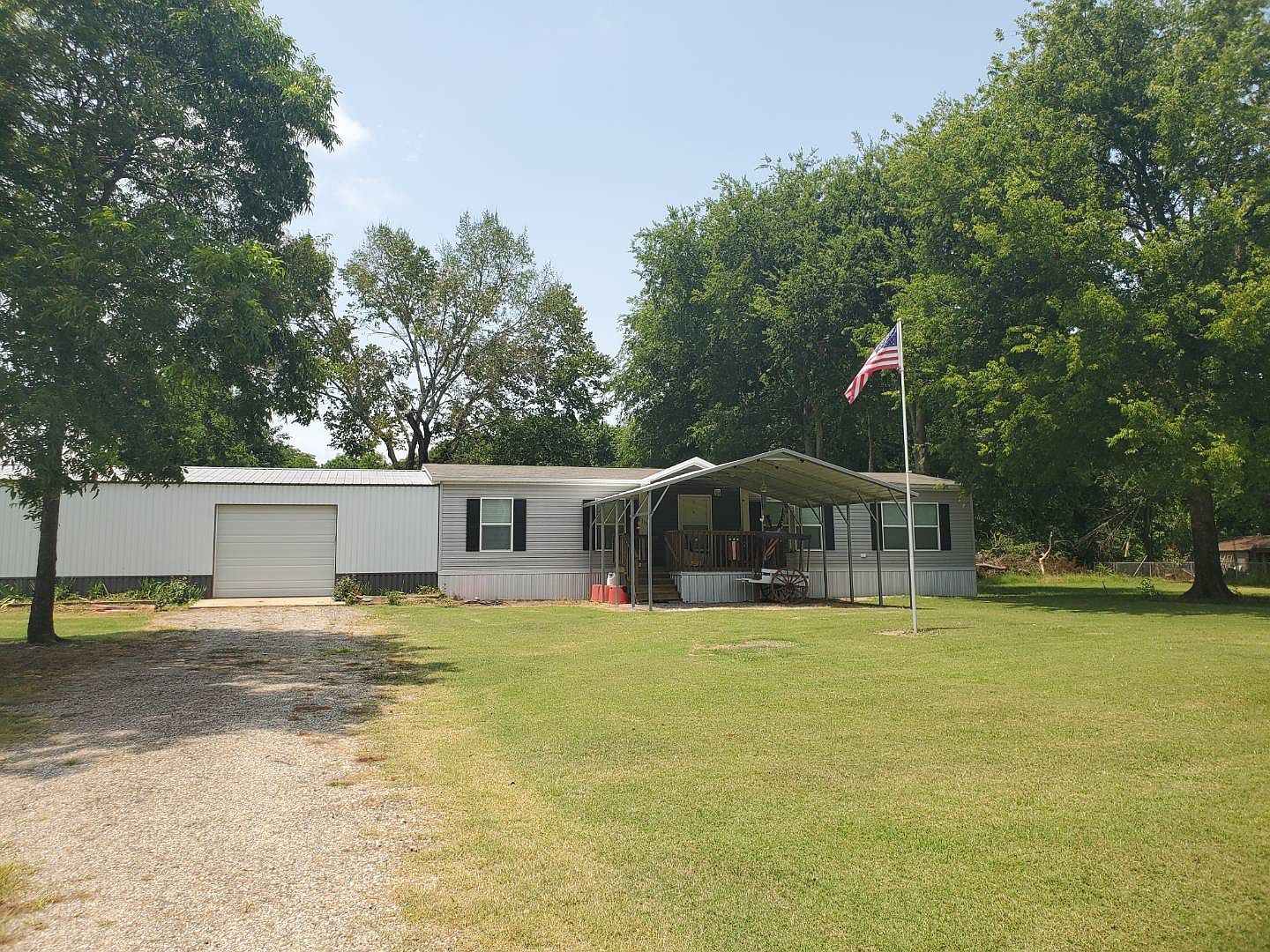 515 Main St, Swink, OK 74761 | Zillow