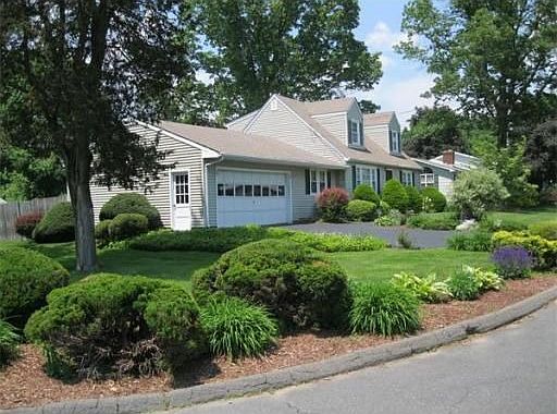 35 Richard Eger Dr, Holyoke, MA 01040 | Zillow