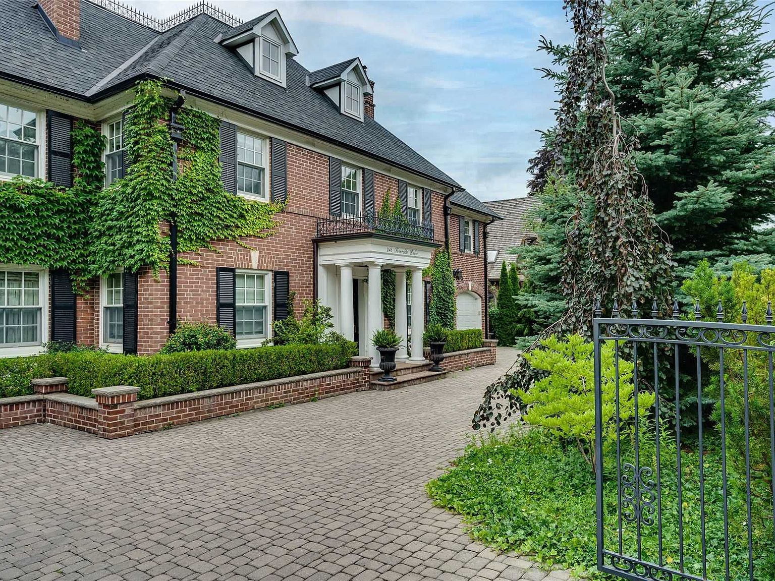 246 Riverside Dr, Toronto, ON M6S 4A9 | Zillow