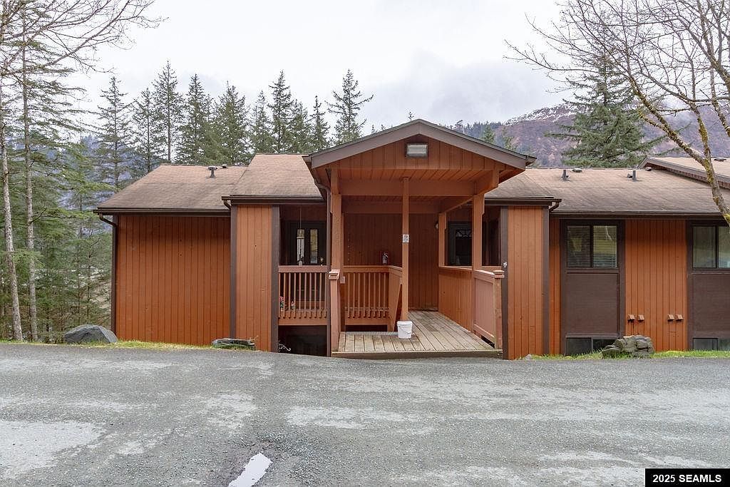 2162B Lawson Creek Rd, Douglas, AK 99824 | Zillow