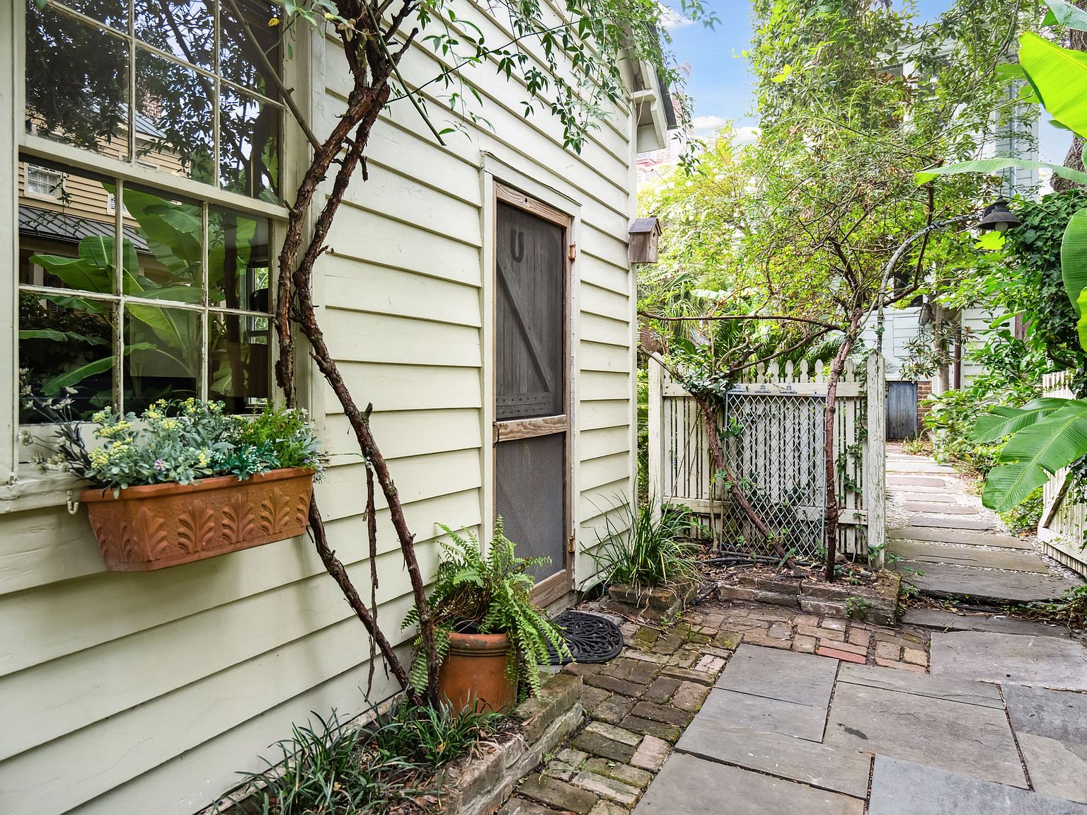 27 Charlotte St, Charleston, SC 29403 | Zillow