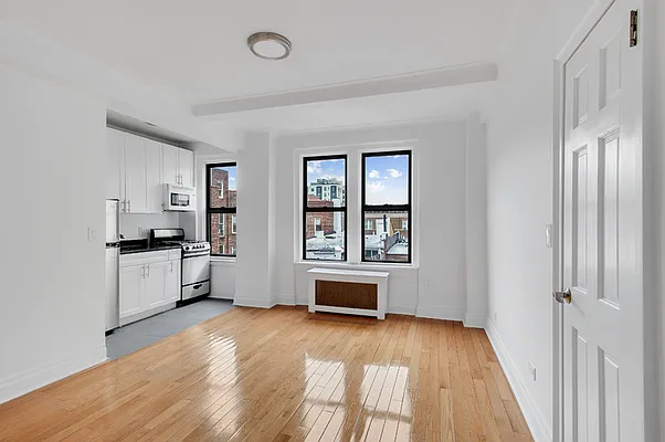 52 Clark Street #7H in Brooklyn Heights, Brooklyn | StreetEasy