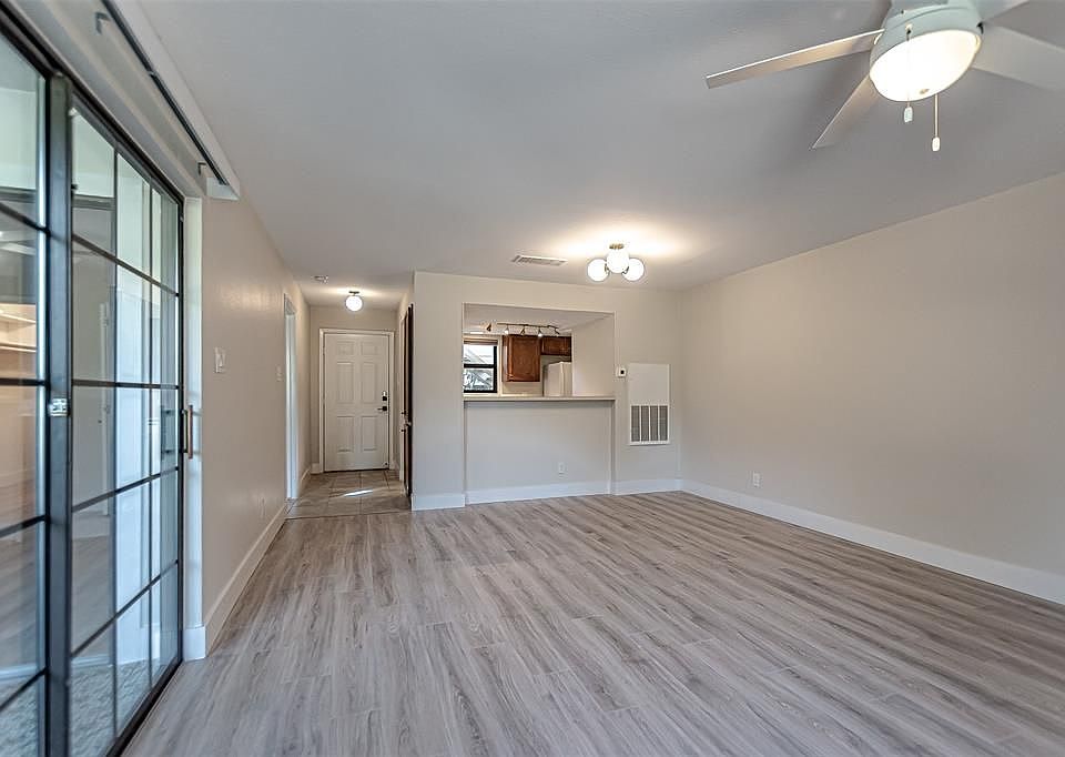 1510 W North Loop Blvd Austin TX | Zillow