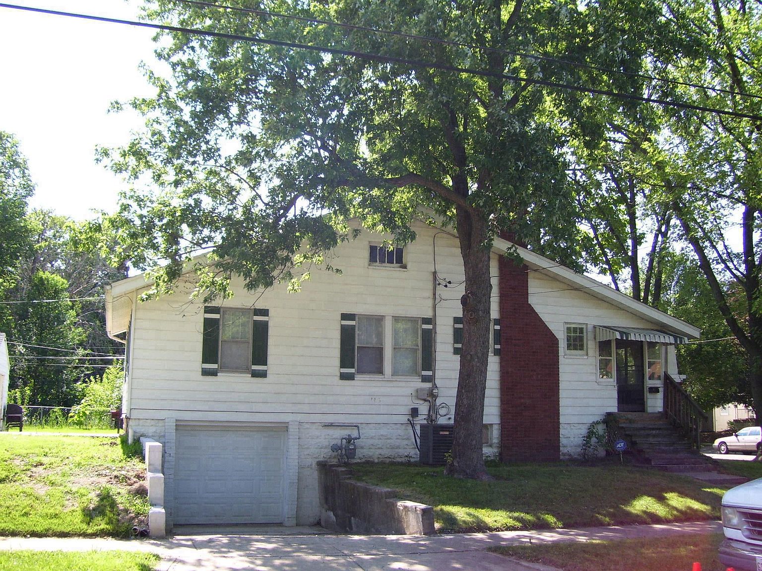 1665 E Moore St, Decatur, IL 62521 | Zillow
