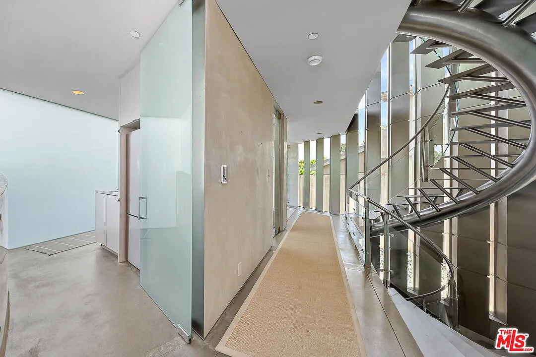 $19.99M Wallace E. Cunningham-Designed "Crescent House" For Sale in ...