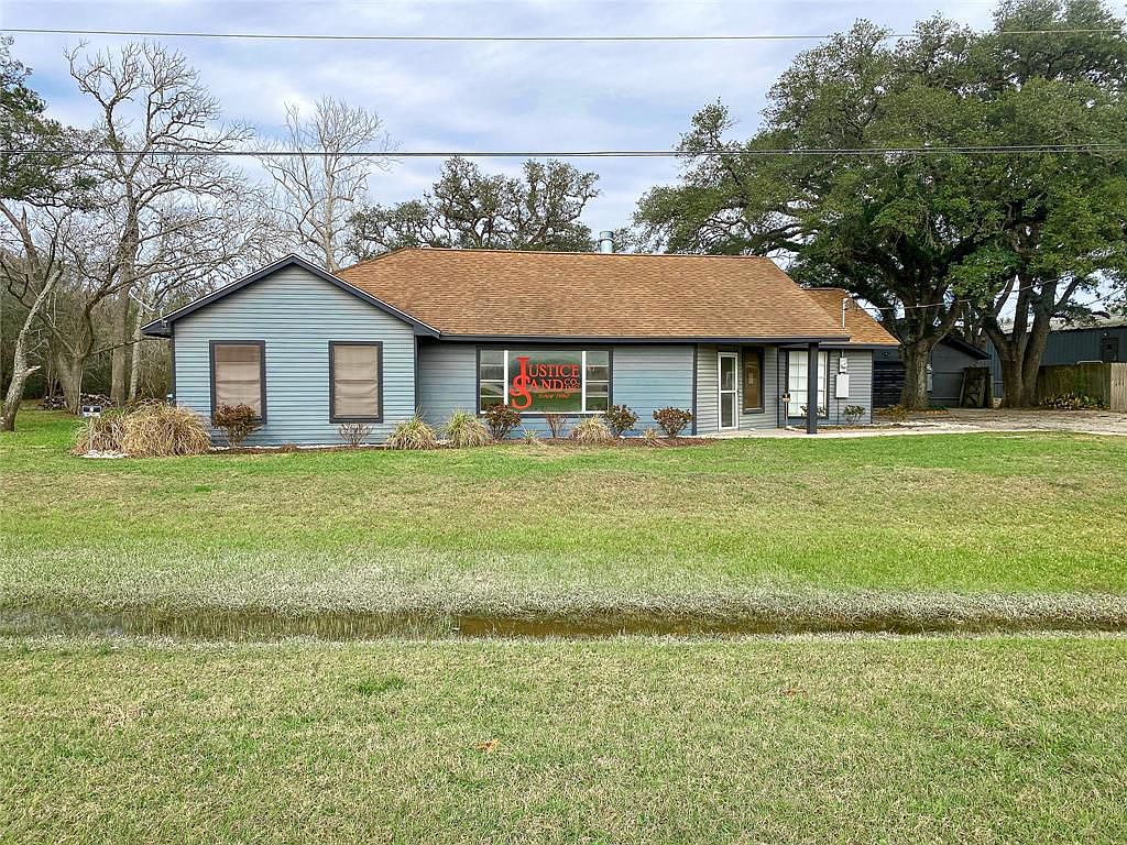 744 Highway 35, Sweeny, TX 77480 | Zillow
