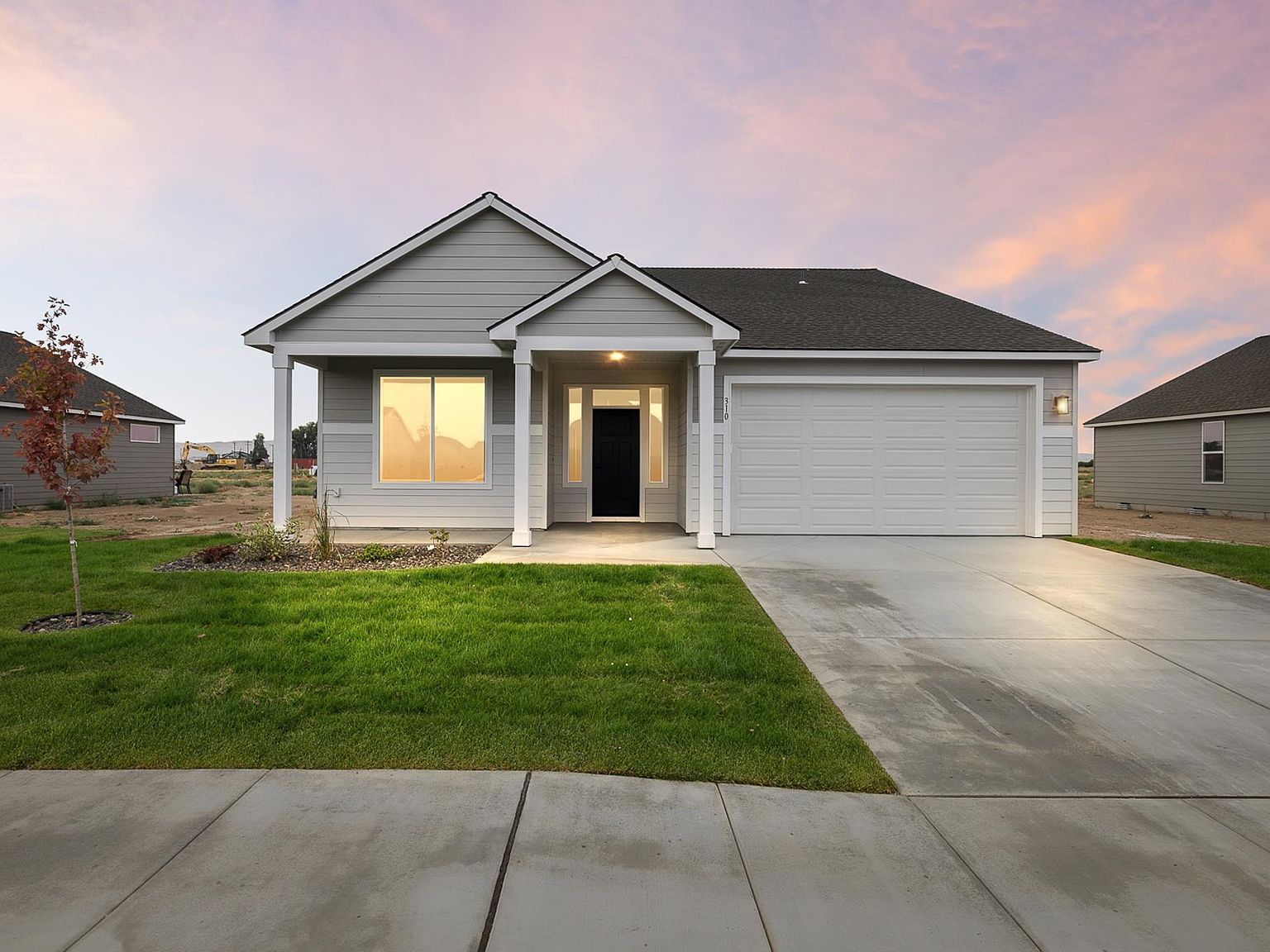 310 Pearl Ave, Grandview, WA 98930 | Zillow