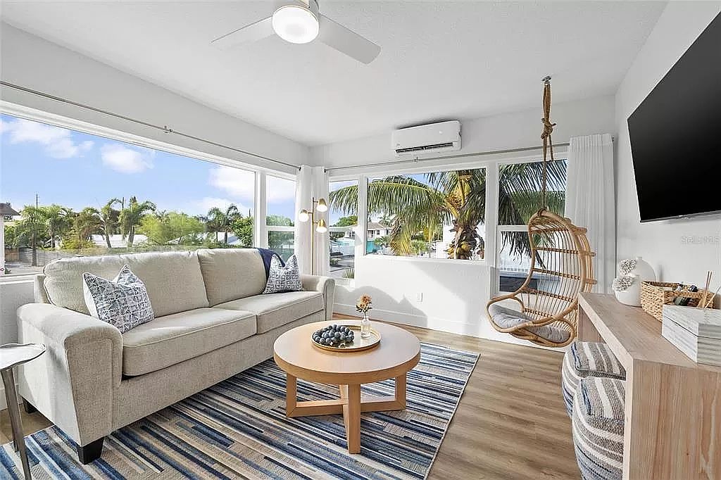 650 70th Ave APT 4, Saint Petersburg, FL 33706 | Zillow