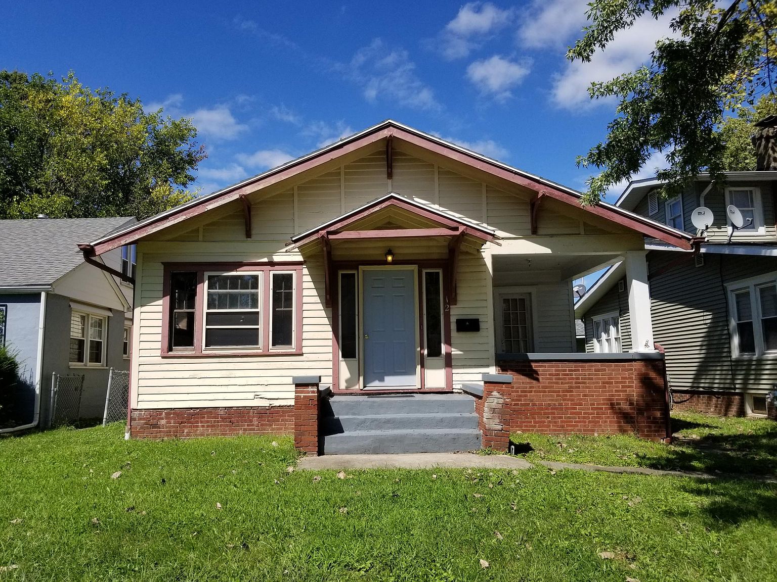 12 Fairview Pl, Decatur, IL 62522 | Zillow