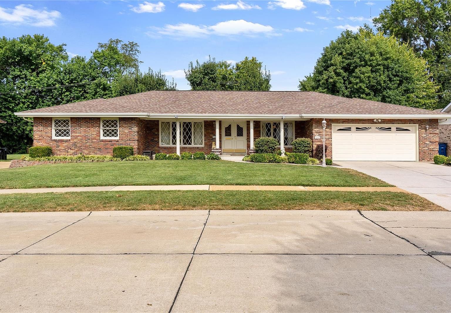 2245 Telford Dr, Saint Louis, MO 63125 | Zillow