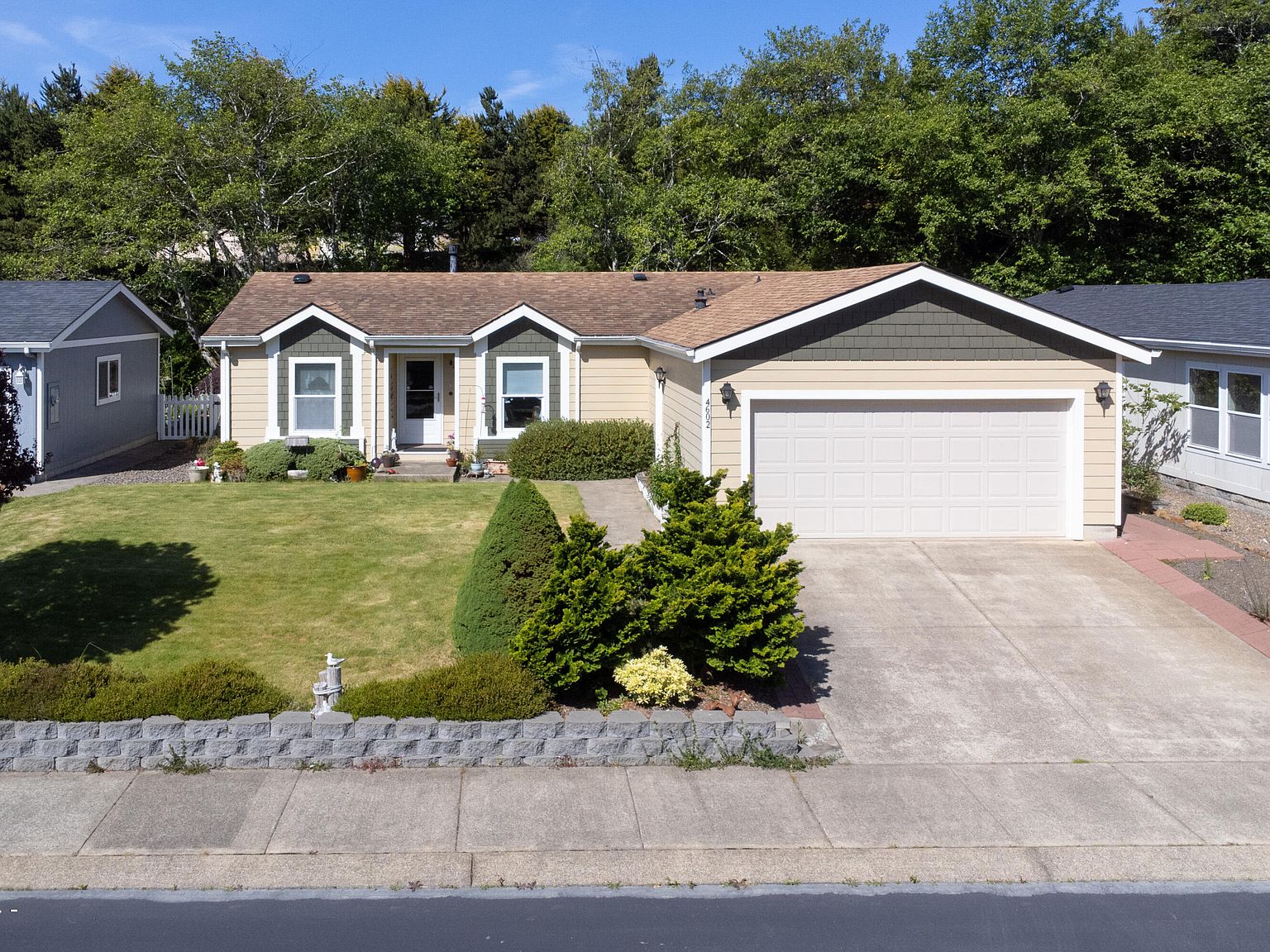 4602 SE Heron Loop, Lincoln City, OR 97367 | Zillow