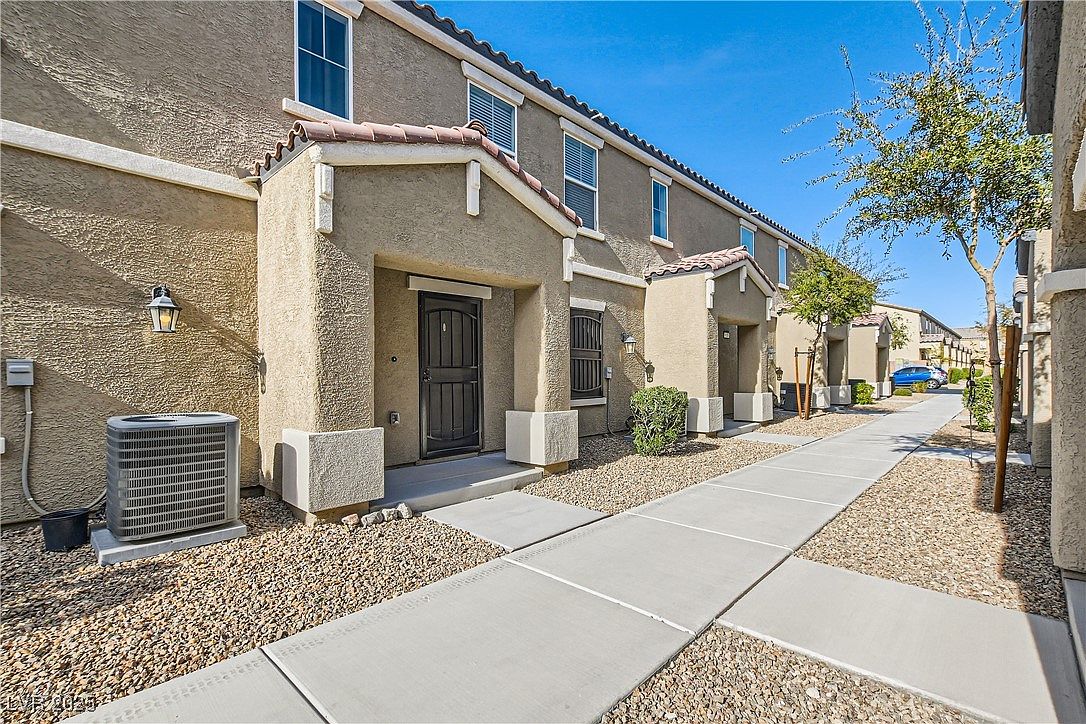 4602 Ingleton Cir, Sunrise Manor, NV 89115 | Zillow