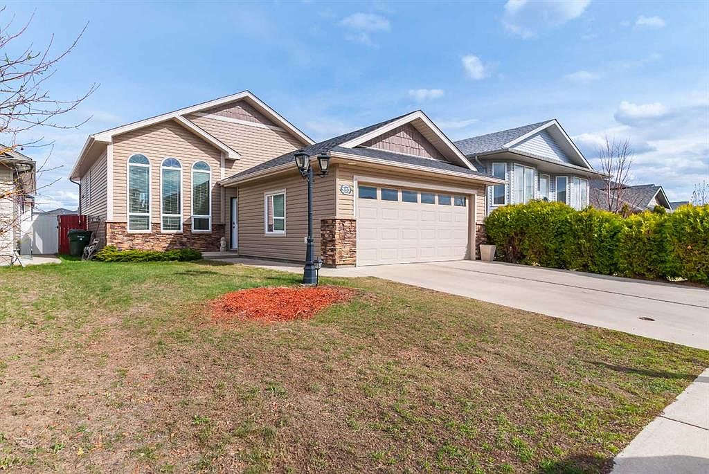 357 S Somerset Row SE, Medicine Hat, AB T1B 0H2 | MLS #A2126396 | Zillow