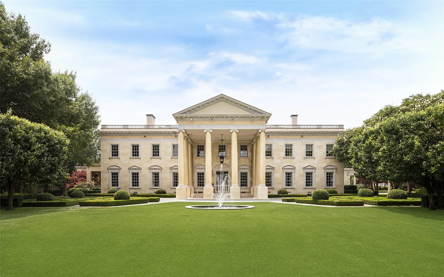 17,000 Sq. Ft. Texas White House—Designed by Robbie Fusch—Lists for $40 ...