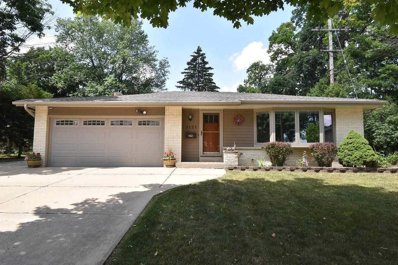 5121 South 19th STREET, Milwaukee, WI 53221 | Zillow