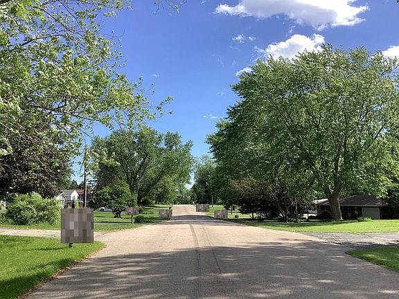 4720 Lincliff Dr, Rockford, IL 61109 | Zillow