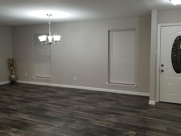 4005 Logan Ct, Irving, TX 75062 | Zillow