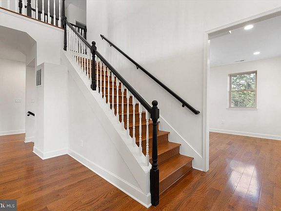 12300 Braddock Rd, Fairfax, VA 22030 | MLS #VAFX2185960 | Zillow