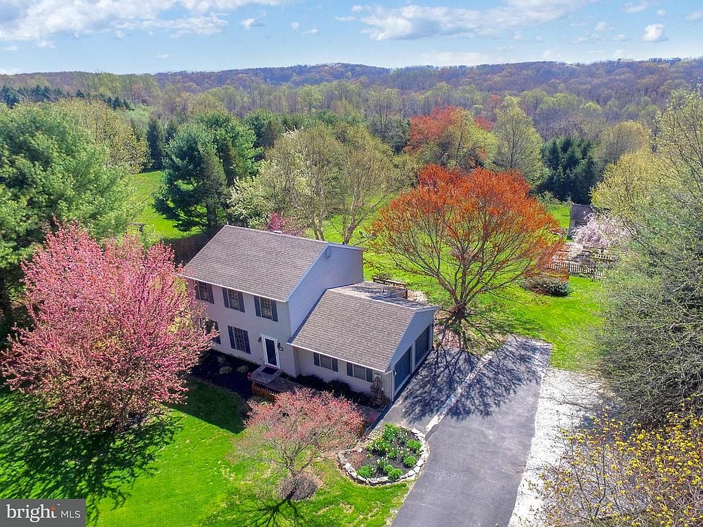 6709 Reynolds Mill Rd, Seven Valleys, PA 17360 | Zillow
