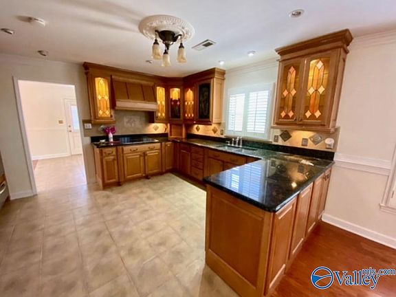 2006 Brookmeade Rd SE, Decatur, AL 35601 | MLS #21853227 | Zillow