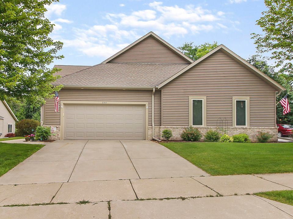 2303 Emslie Dr, Waukesha, WI 53188 | Zillow