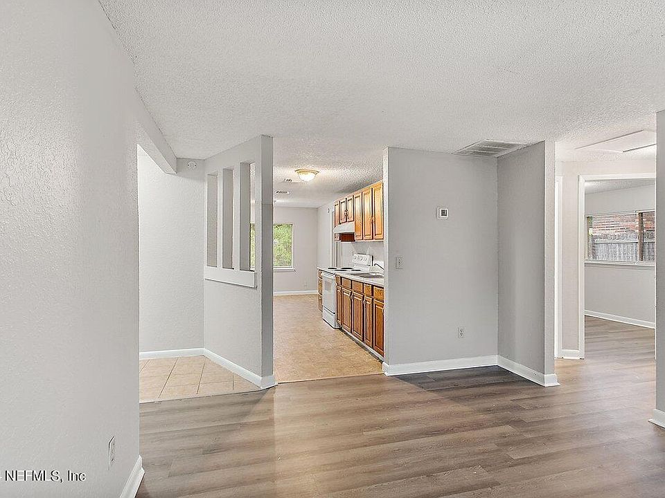 4371 CROSSBOW Road, Jacksonville, FL 32208 | Zillow