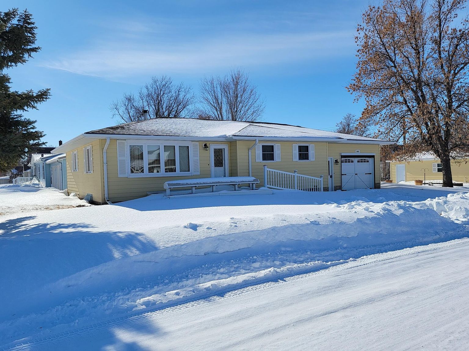 2002 S 2nd Ave, Bowdle, SD 57428 | Zillow