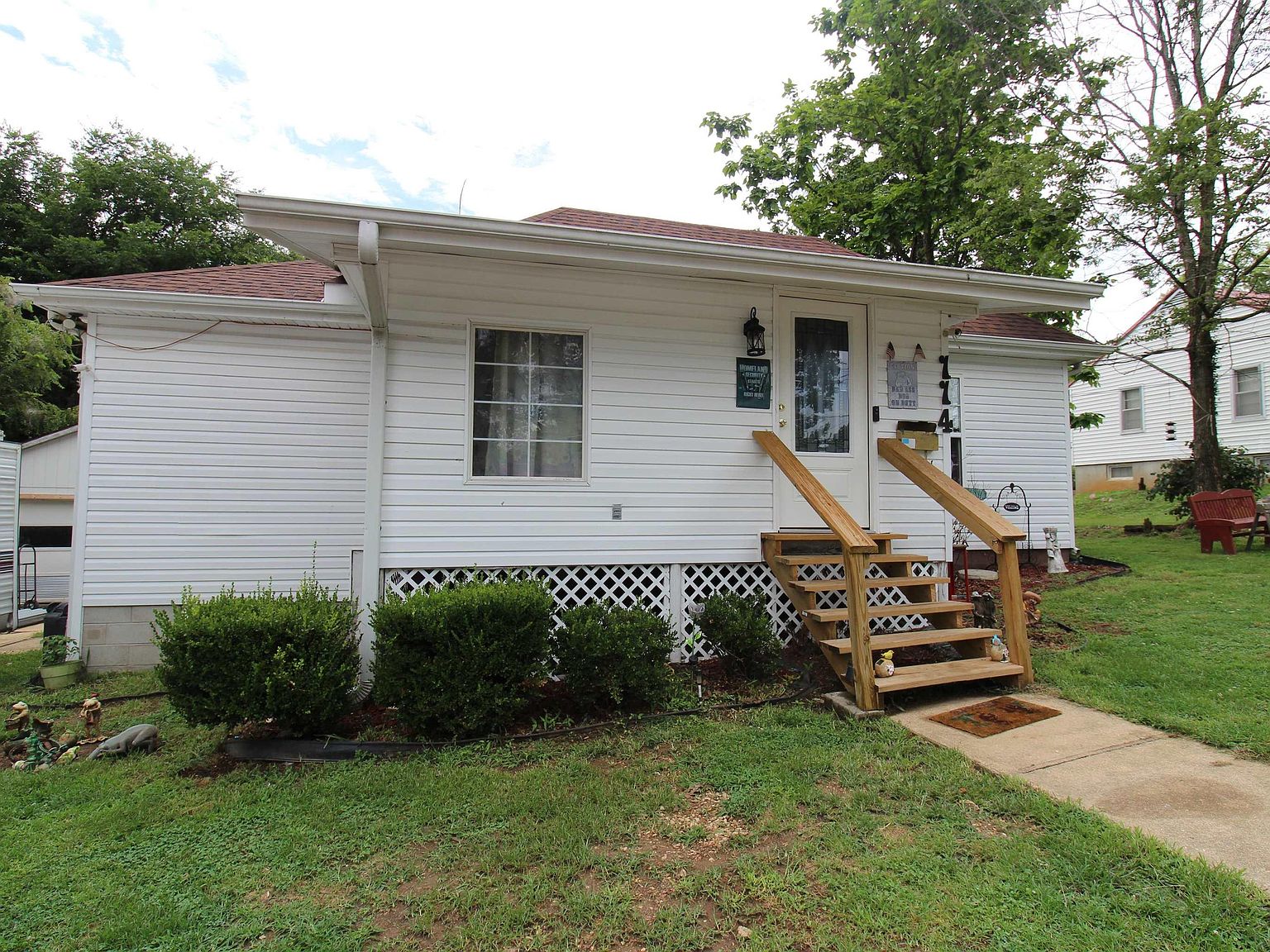 114 S 10th St, Thayer, MO 65791 | MLS #129271 | Zillow