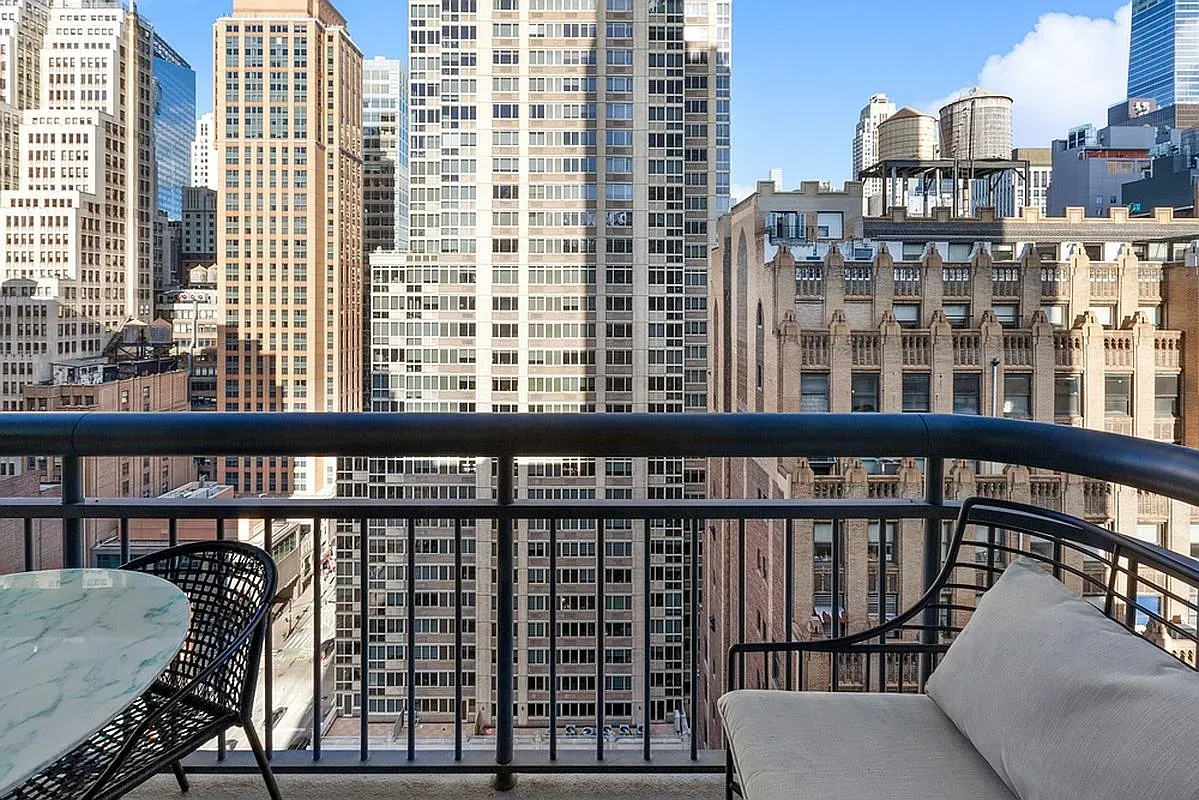 70 West 37th Street #2317A in Midtown South, Manhattan | StreetEasy