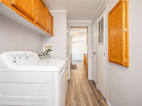 5525 NE Berwick Dr, Berwick, IA 50032 | Zillow