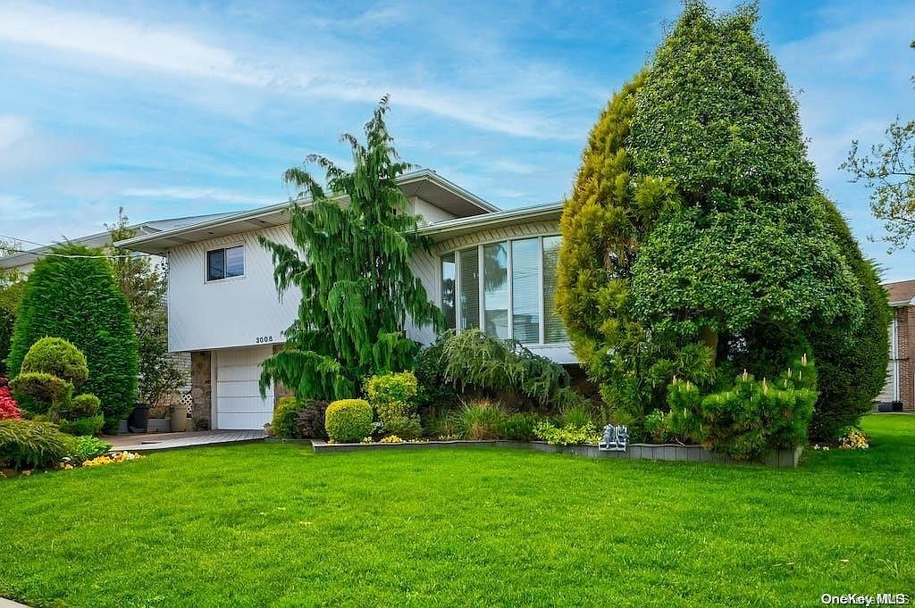 3008 Shore Drive, Merrick, NY 11566 | Zillow