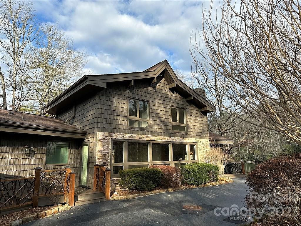 100 Echo Springs Point, Lake Toxaway, NC 28747 | Zillow