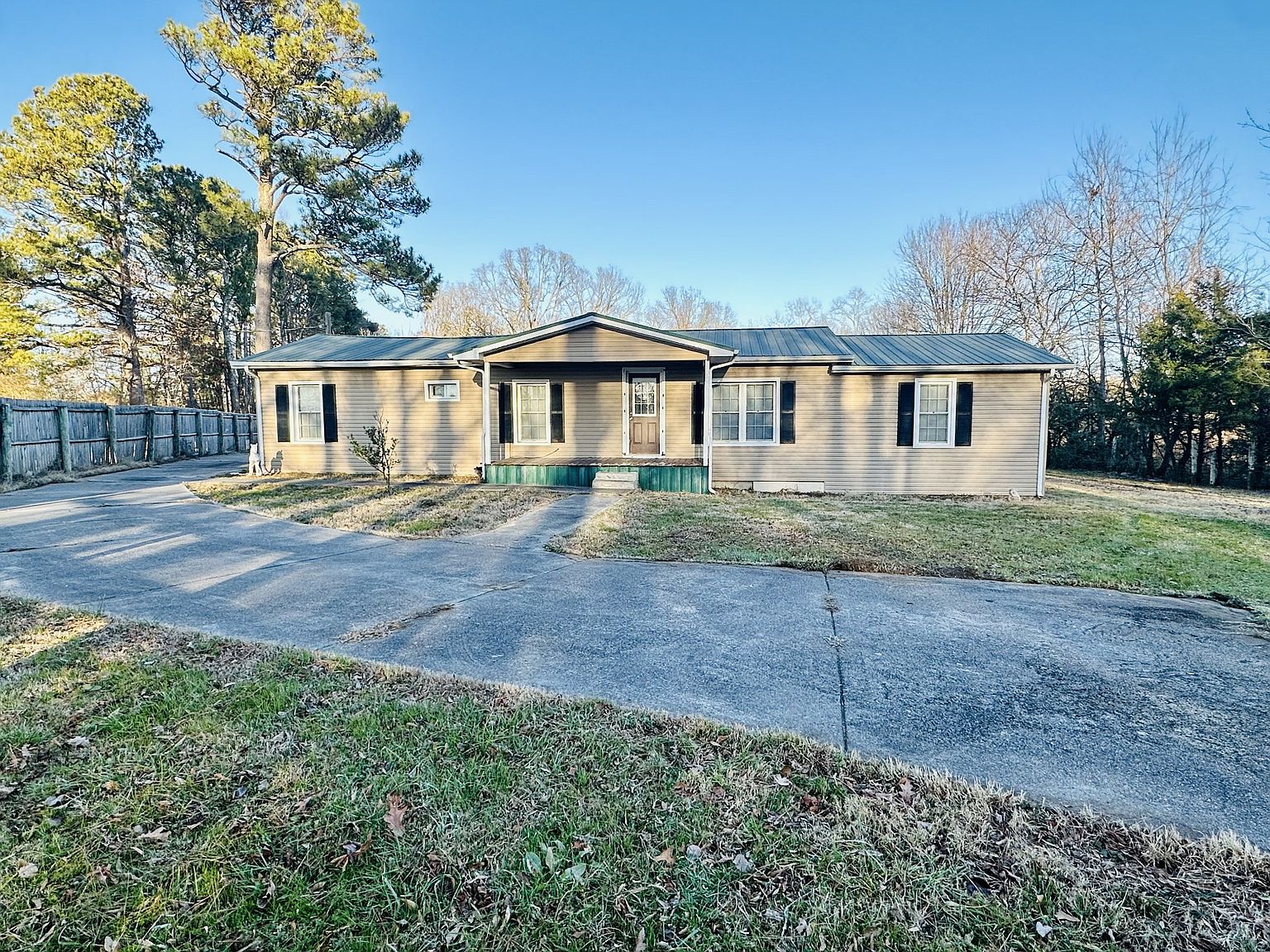 118 Stagecoach Dr, Huntland, TN 37345 | MLS #2609622 | Zillow