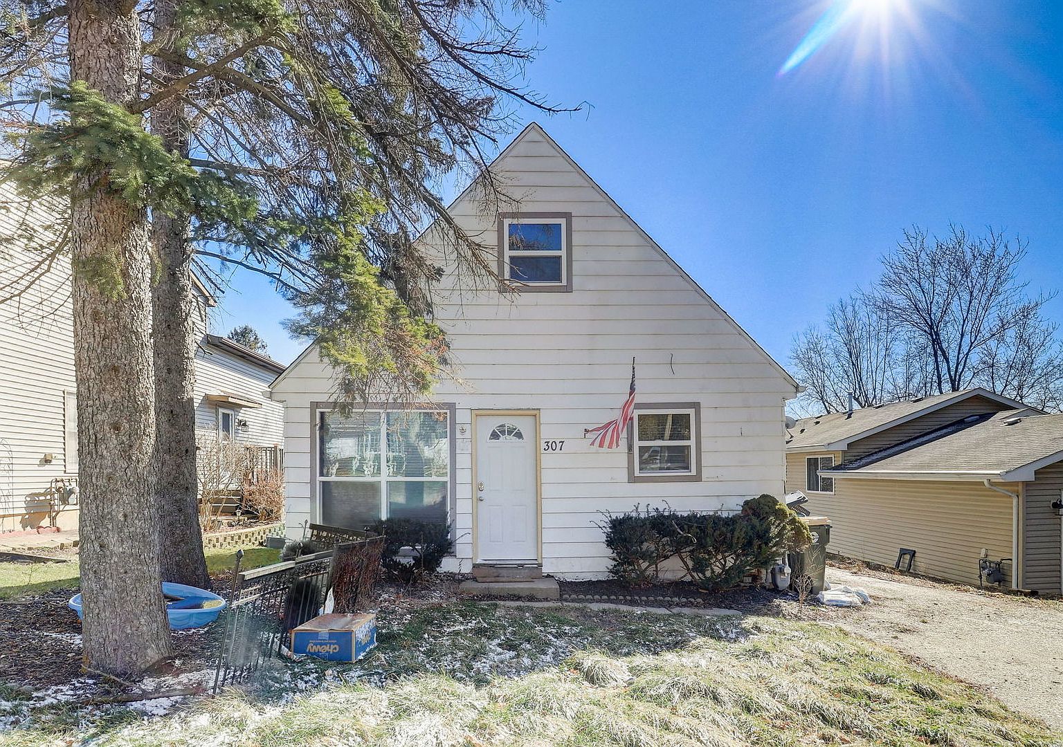 307 S Rosedale Ct, Round Lake, IL 60073 | Zillow
