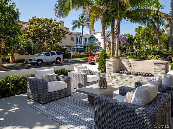 502 Begonia Ave, Corona Del Mar, CA 92625 | MLS #NP24130596 | Zillow