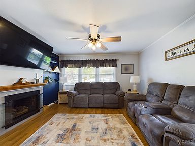 62 Elliot Pl, Edison, NJ 08817 | Zillow