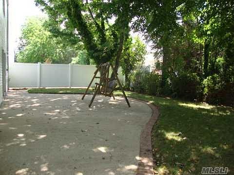 2121 Ellen Dr, Merrick, NY 11566 | Zillow