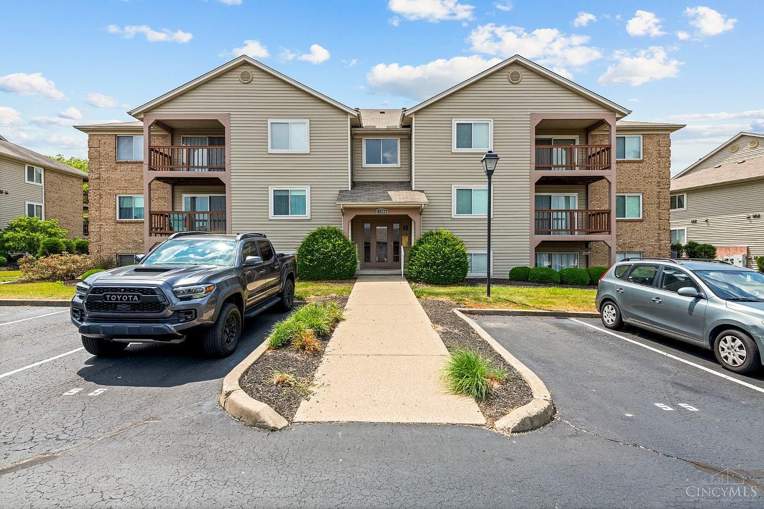 11555 Regency Square Ct UNIT 12, Cincinnati, OH 45231 | Zillow