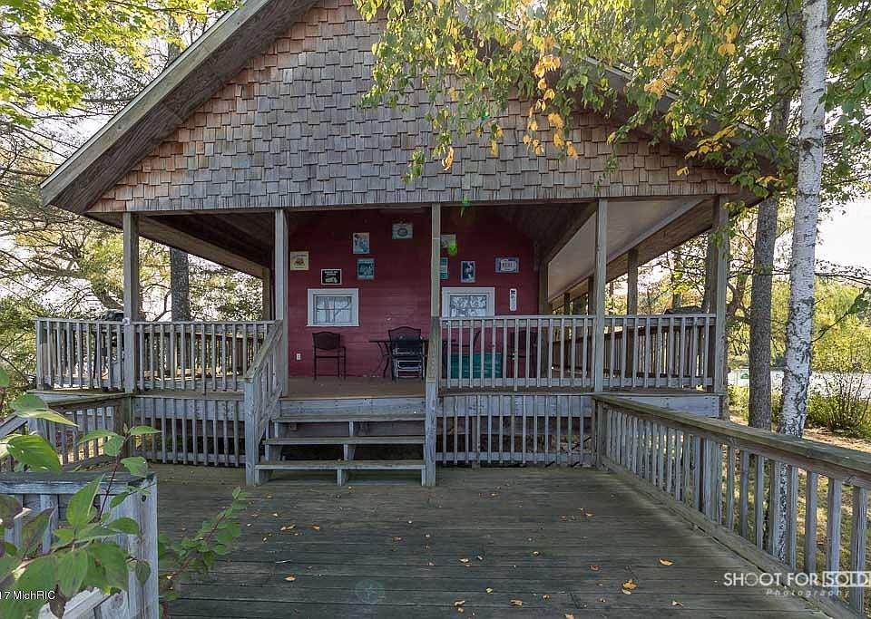 803 W Long Lake Dr, Harrison, MI 48625 | Zillow