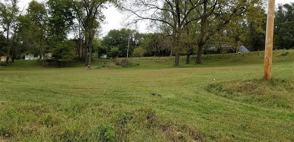 50 Vilas St, Leavenworth, KS 66048 | Zillow