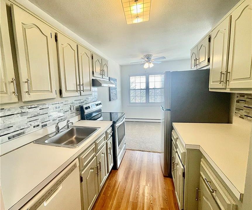 Stonegate Condominiums - 43 Bullocks Point Ave Riverside RI | Zillow