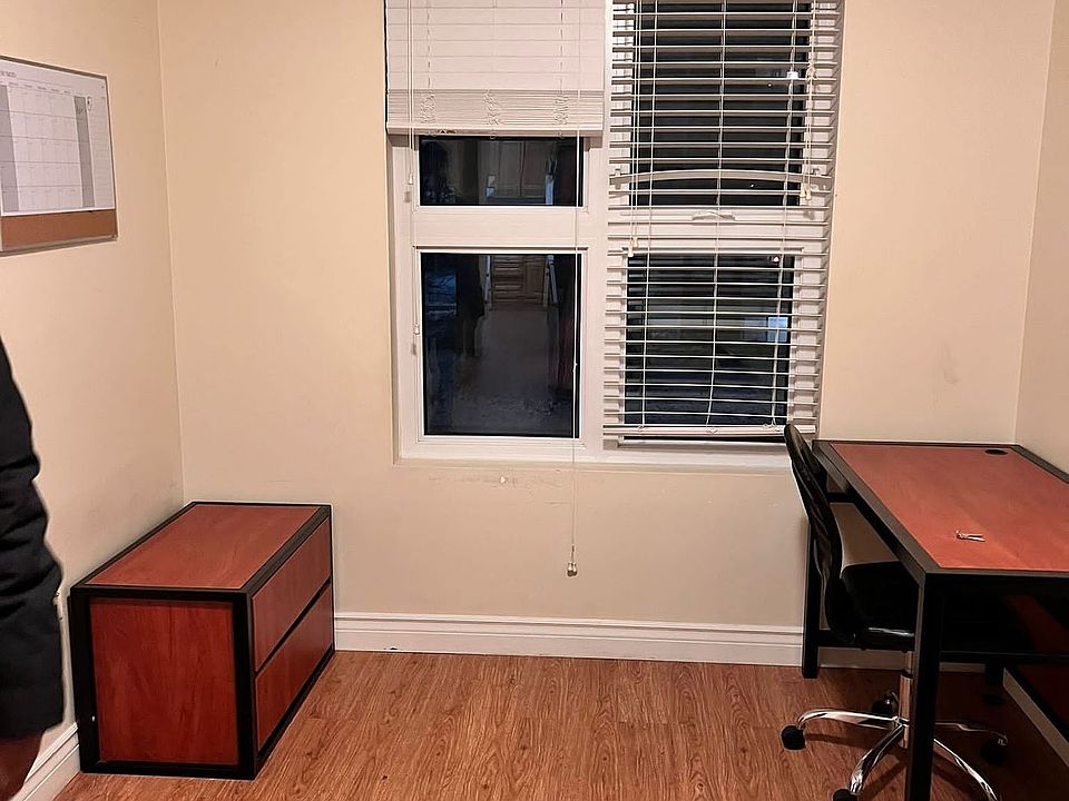 392 Albert St #203, Waterloo, ON N2L 3V1 | Zillow