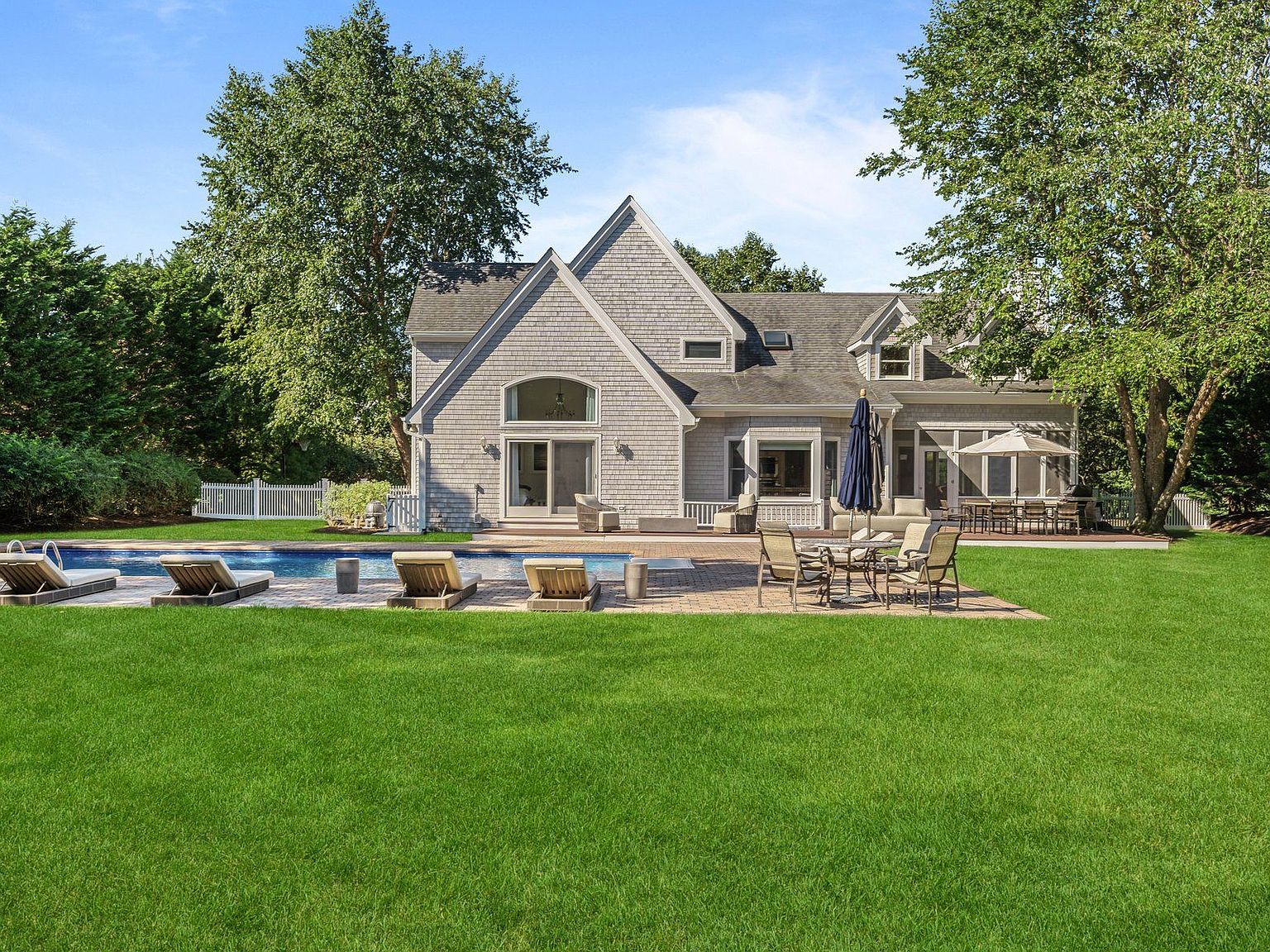33 Post Fields Ln, Quogue, NY 11959 | Zillow