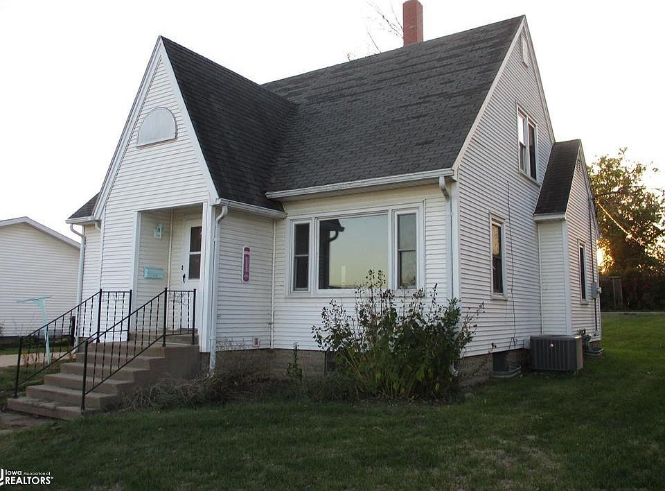 113 Main St, Keystone, IA 52249 | Zillow